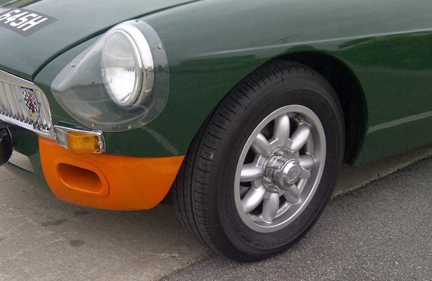5½x14" Spline Centre Minilites on MGB -Tyresave